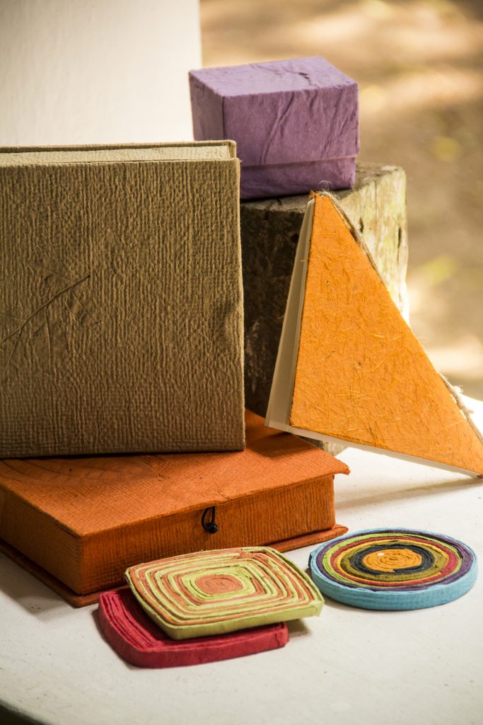 Kadadasi Recycled Paper - keeping the environment at its heart - Ceylon ...